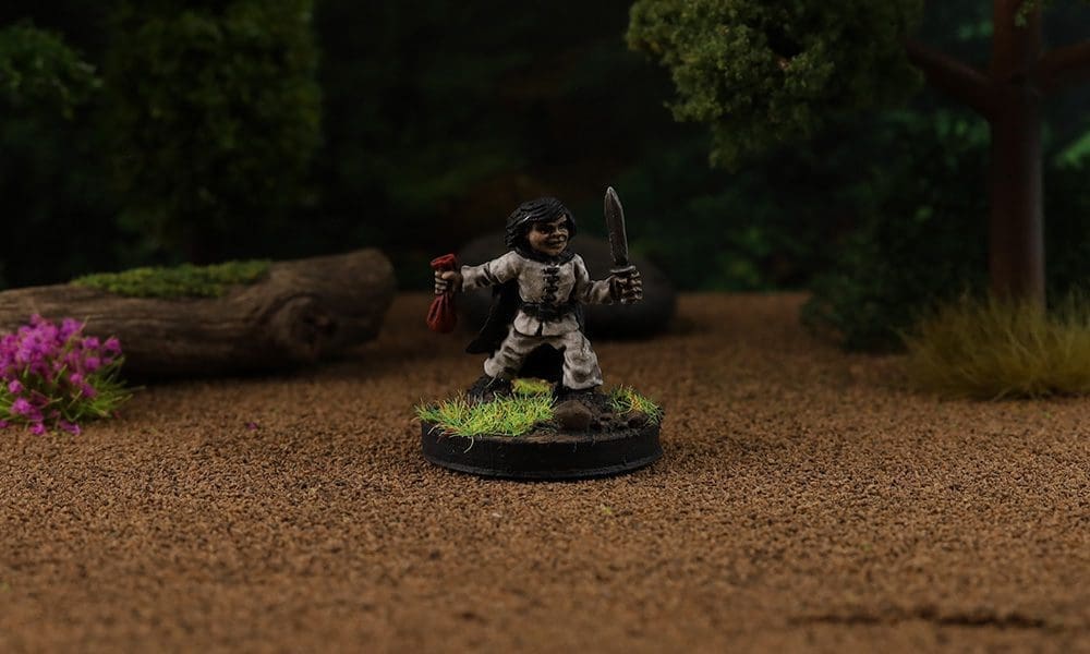 HND-BTD016 Sly Herv the Halfling Thief - BADGER GAMES